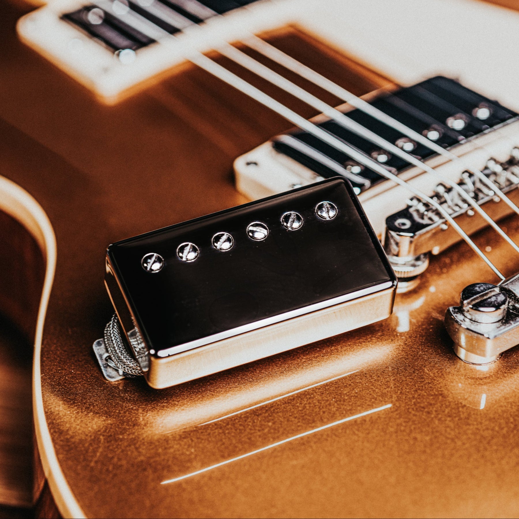 PICKUPS – Mojotone
